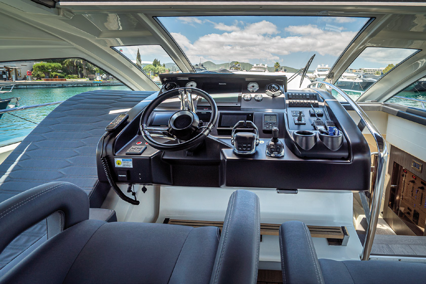 CRANCHI 60 ST – Cugat Ibiza Yachts